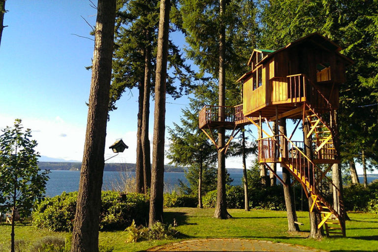 Treebones Treehouse. A hidden and unique getaway... - Treehouselove