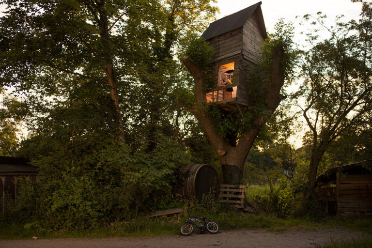 Treehouse Denmark. A beautiful photo of a warm... - Treehouselove