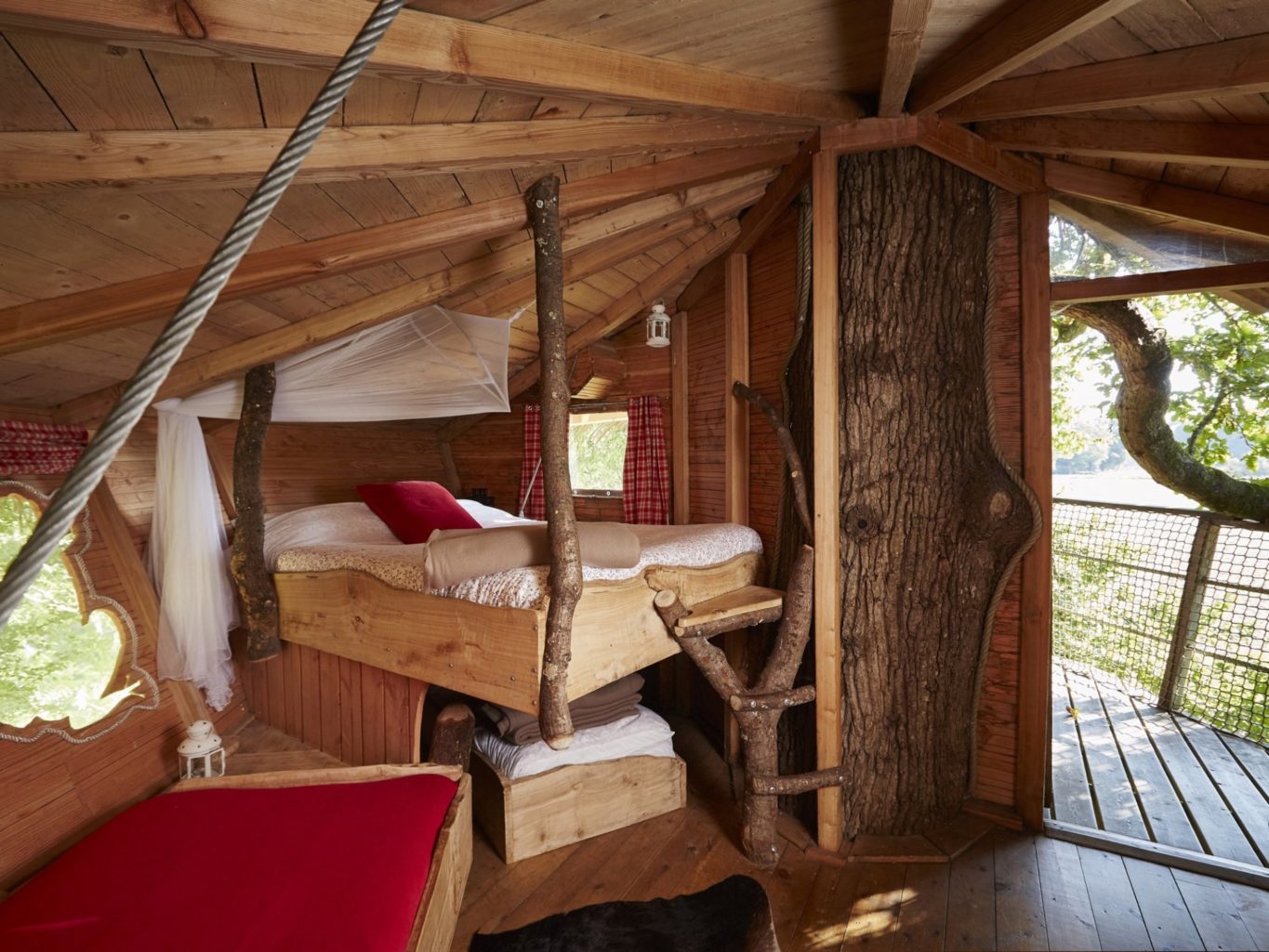 Treehouse Vacation Idea : Cabane Duo Extrême - Treehouselove