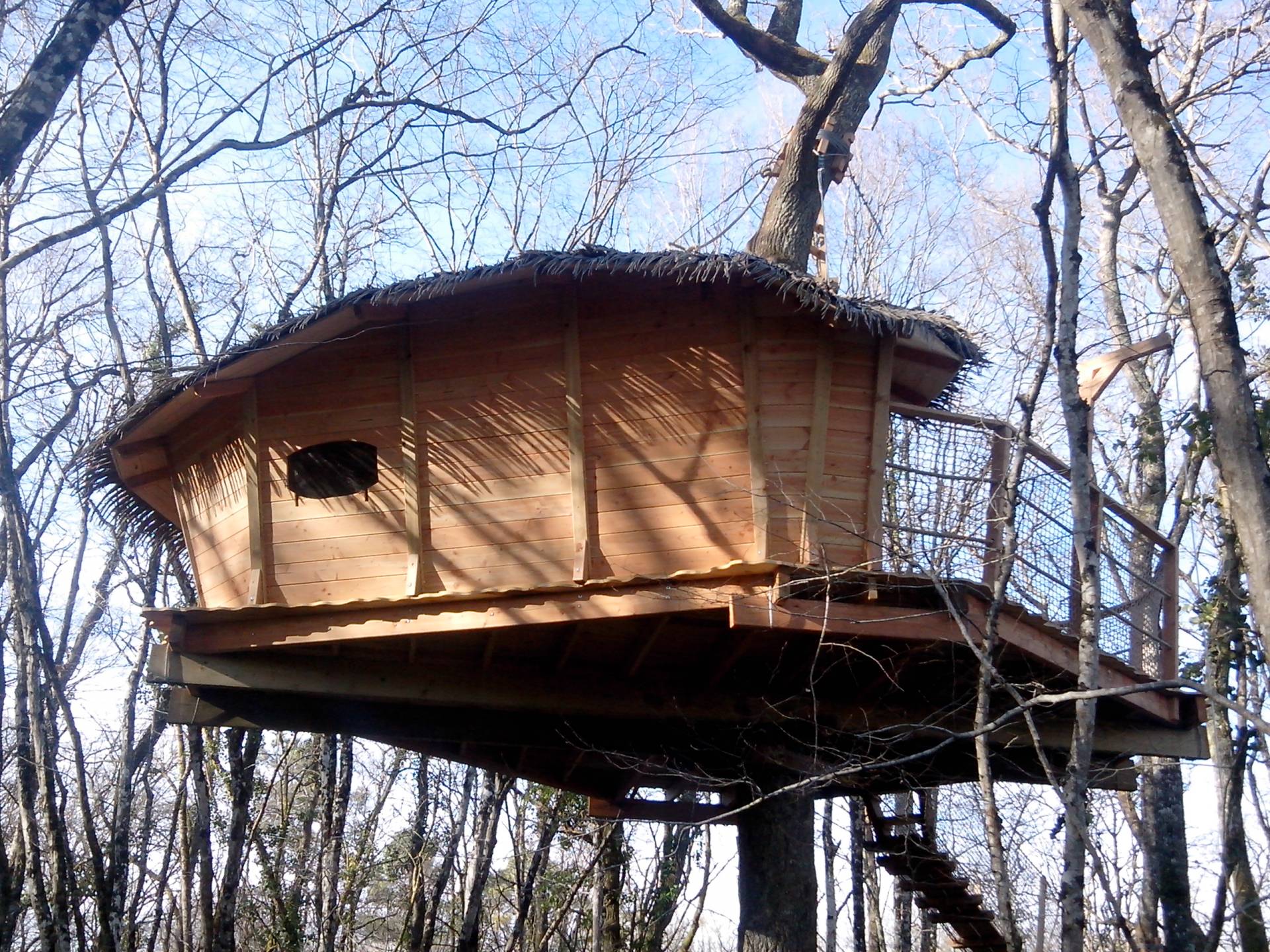 Treehouse Vacation Idea : Le Nid Clos - Treehouselove