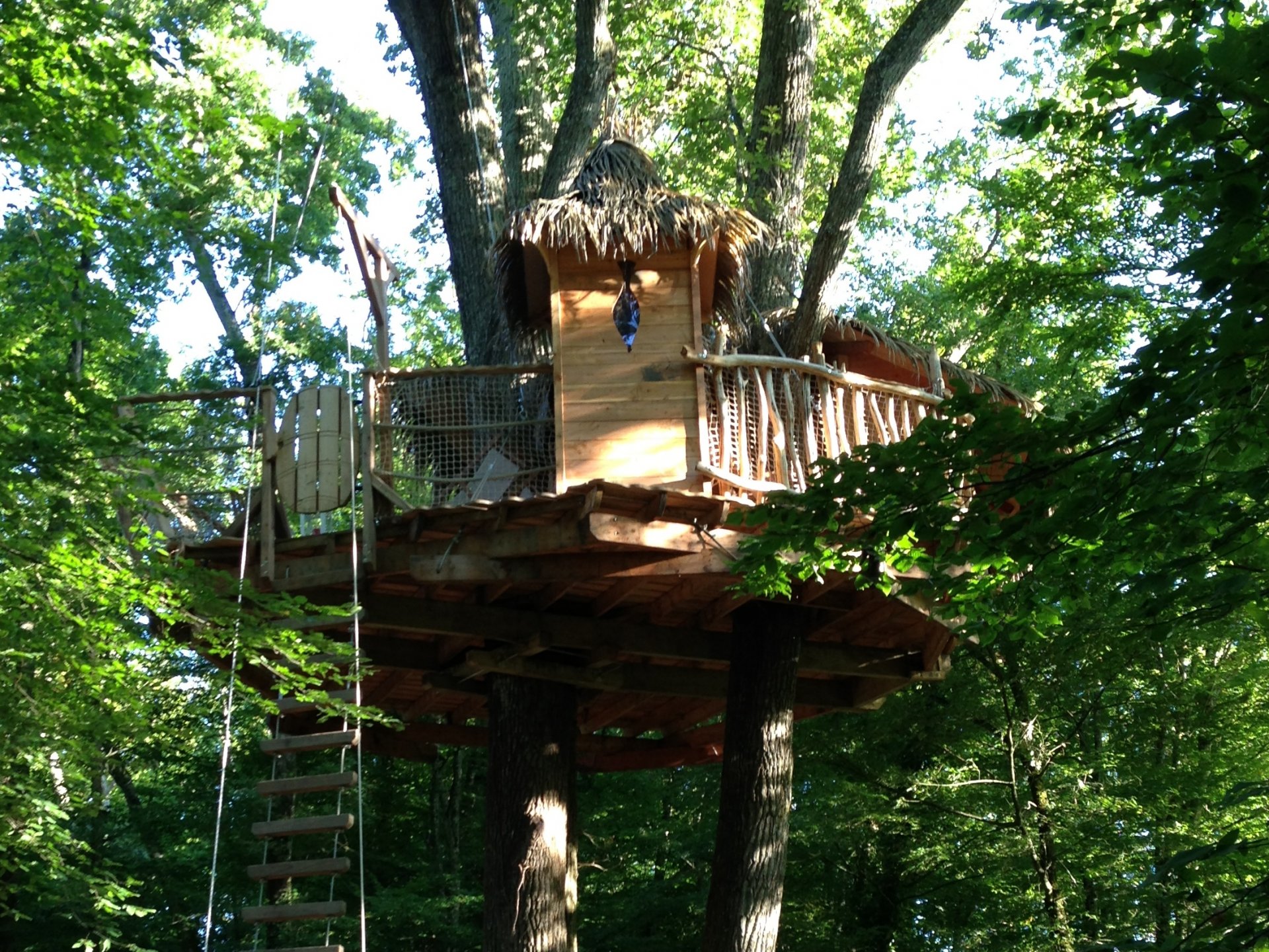 cabane-exterieur-6722-fo-une___v_12310b2f76180837b4527d4c93418560 ...