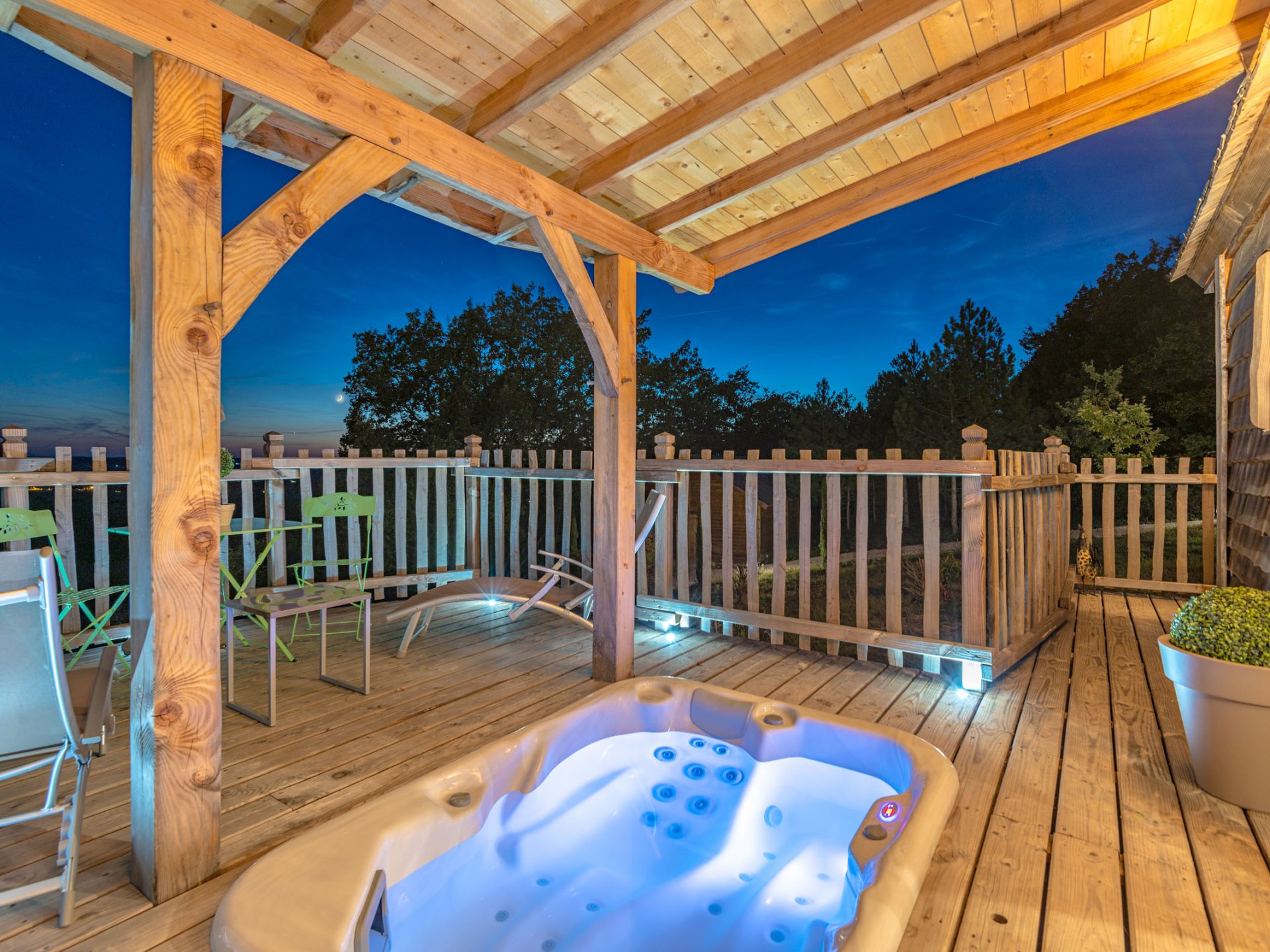 Treehouse Vacation Idea : Cabane Spa Vitaminée - Treehouselove